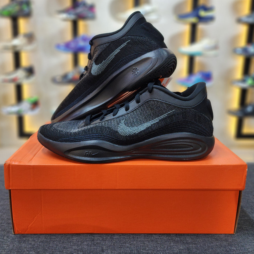 GT Hustle Academy Triple Black – 3100 Footwear